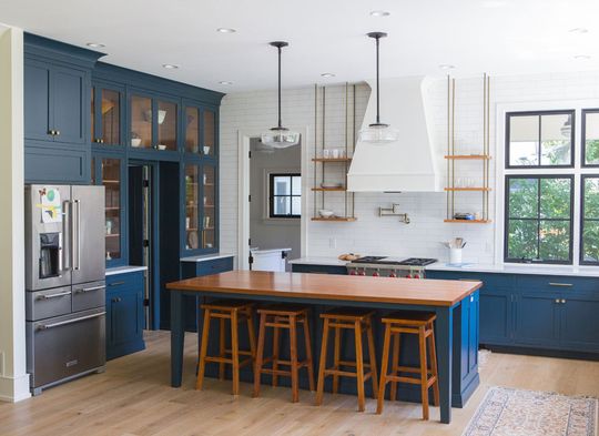 15 Gorgeous Dark Blue Kitchen Designs You'll Want to Re-Create