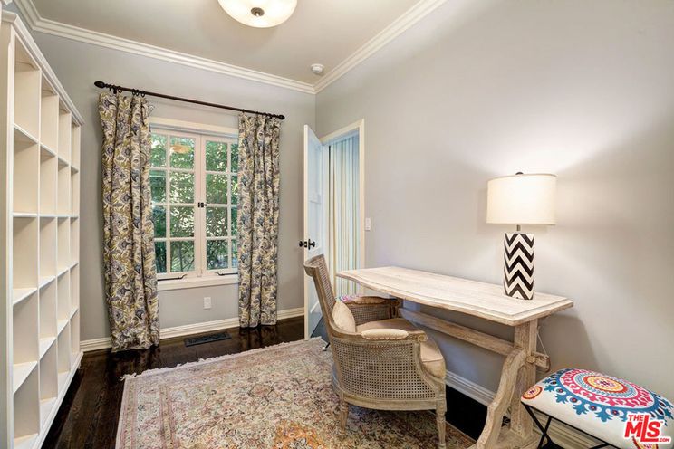 A Look Inside the Home Offices of Your Favourite Celebrities - Home Network