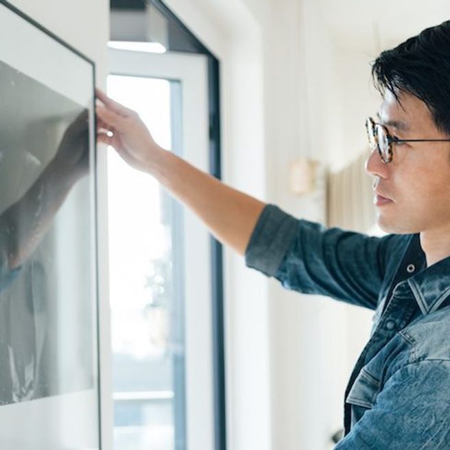 A Foolproof Guide to Hanging Your Pictures Perfectly, Every Time