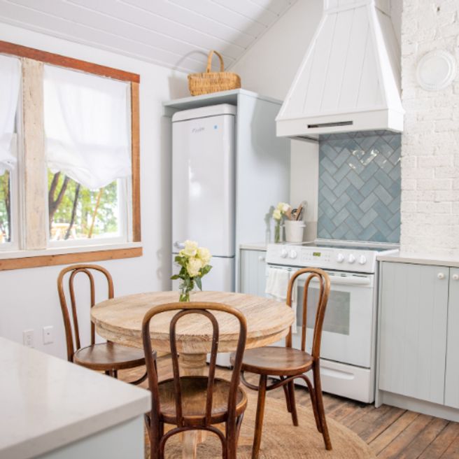 Pamela Anderson's Cabin Gets a Cozy Makeover | Home Network