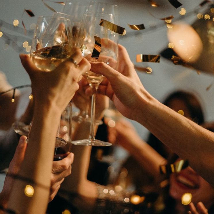 8 Tips for Planning the Perfect Champagne Birthday