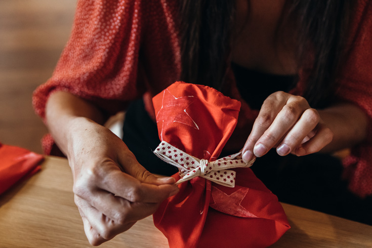 How to Wrap Odd-Shaped Gifts - Home Network