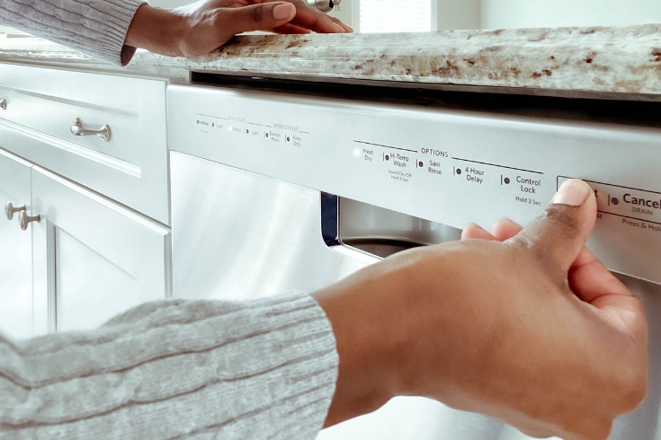 How to Deep Clean a Dishwasher