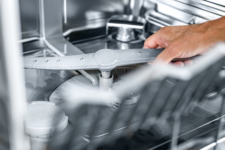 How to Deep Clean a Dishwasher