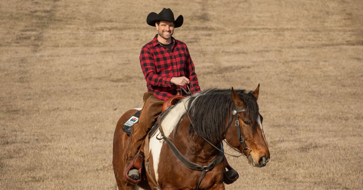 Scott and Debra Wrangle the Ultimate Ranch Rental