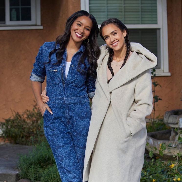 Meet the Hosts of Honest Renovations: Jessica Alba and Lizzy Mathis ...