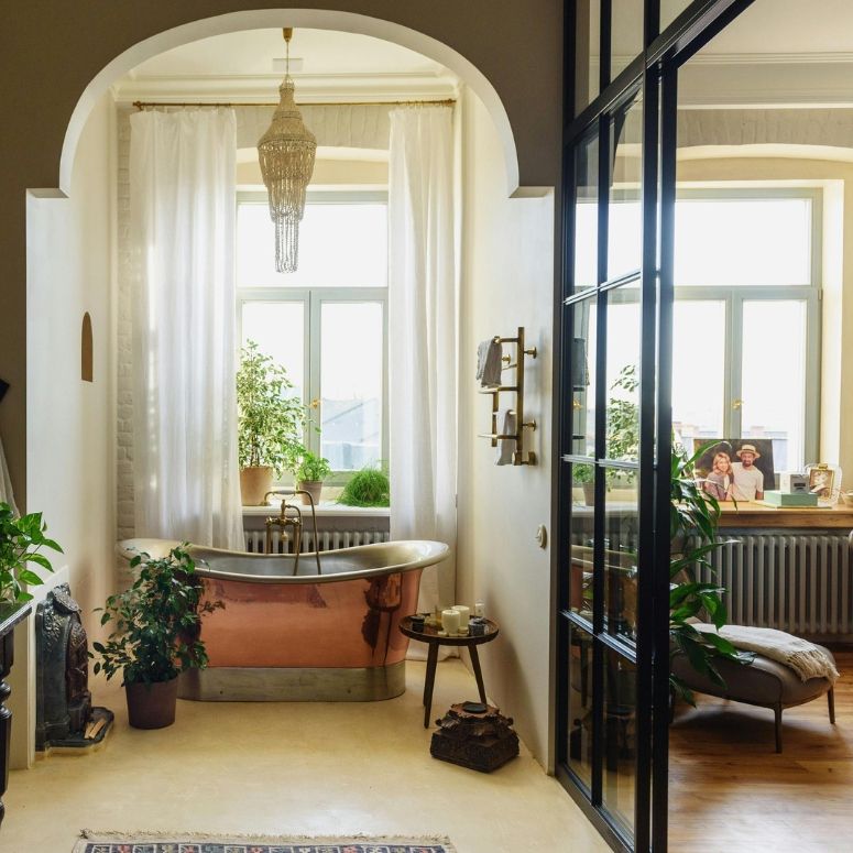 Pamela Anderson’s Ladysmith Home Tour | Home Network