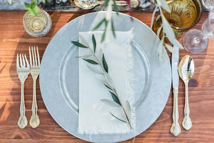 Tablescaping 101: A Beginner’s Guide to Setting the Perfect Dinner ...